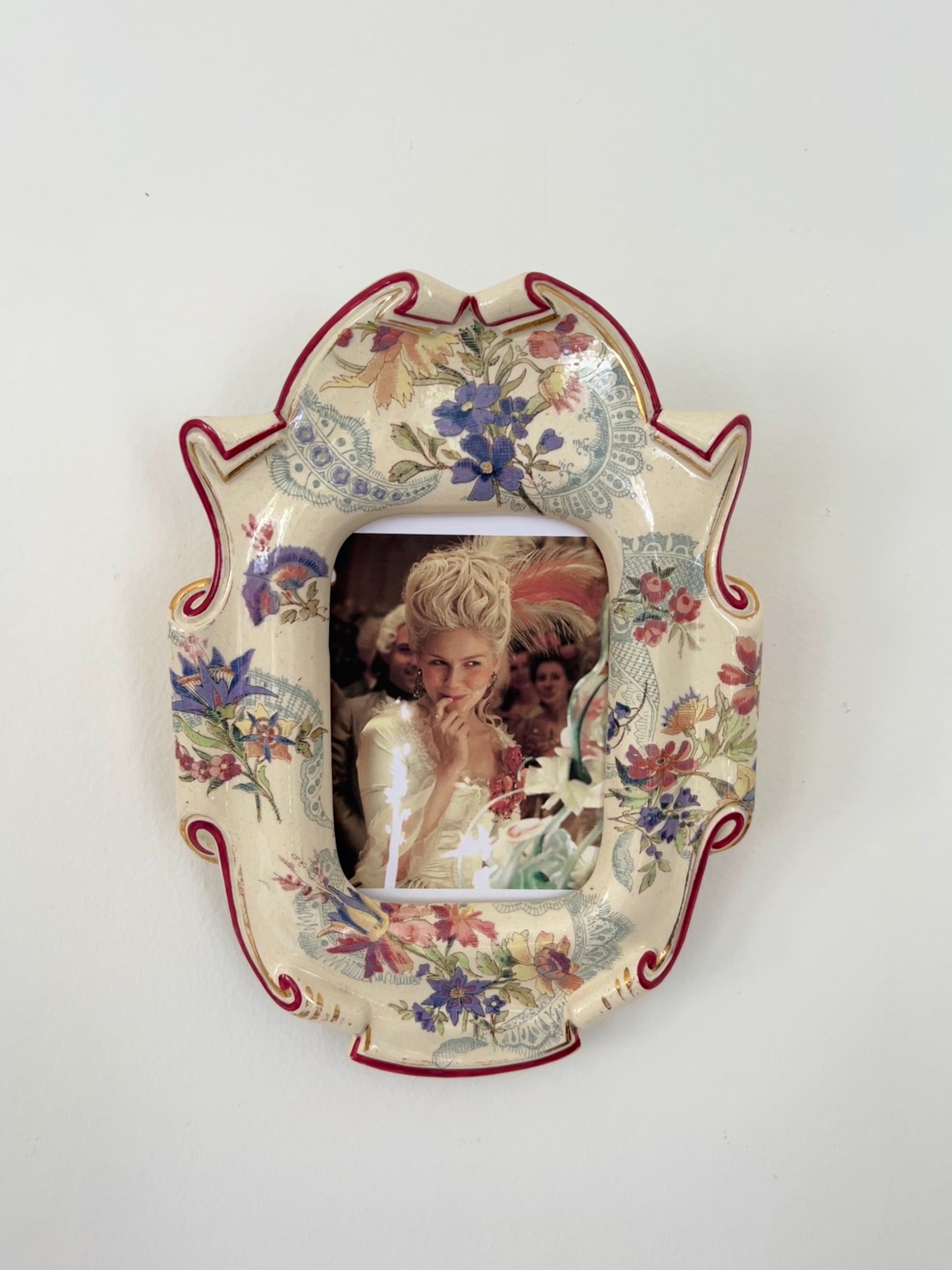 Portrait frame / Correspondence tray – hellethygesen.com