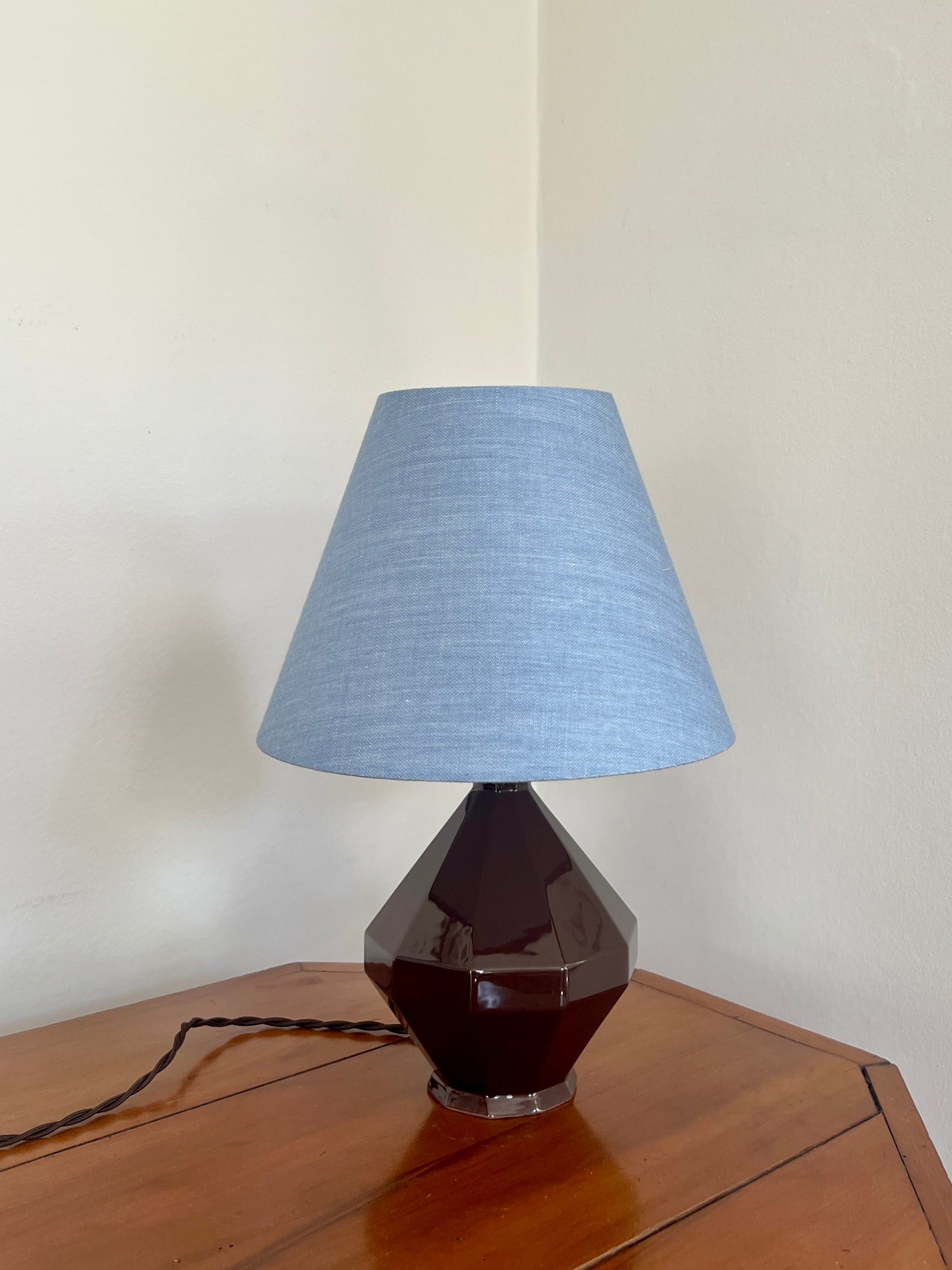 Erwan de Rengervé x Helle Thygesen Table Lamp - Chocolate Brown ...
